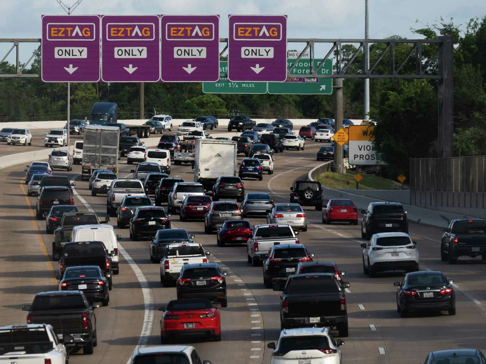 Texts about unpaid tolls could be a scam, TxDOT and FTC warn