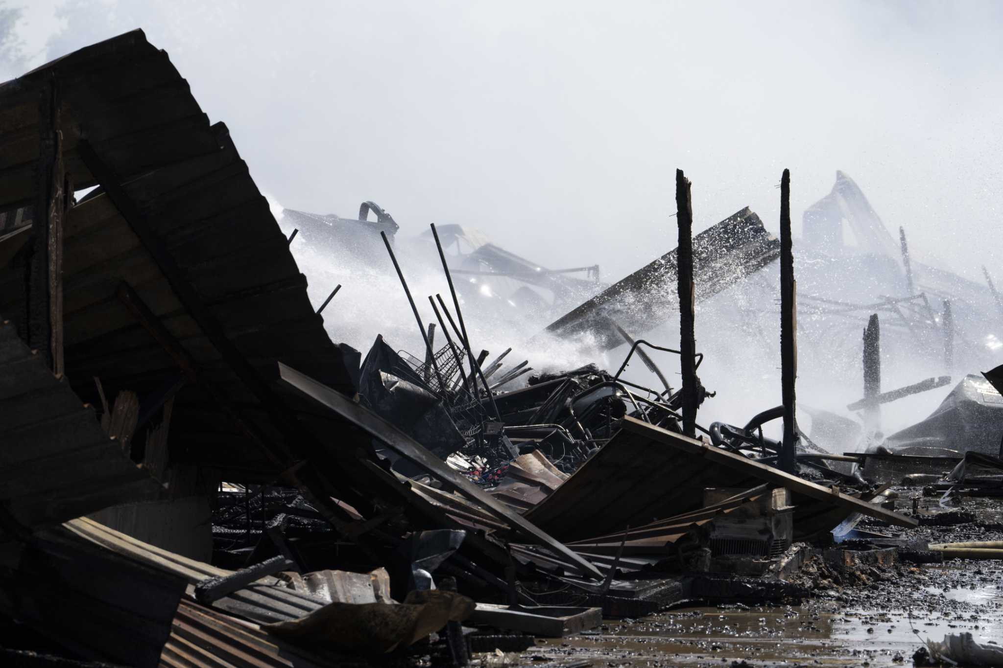 Houston flea market fire leaves vendors devastated