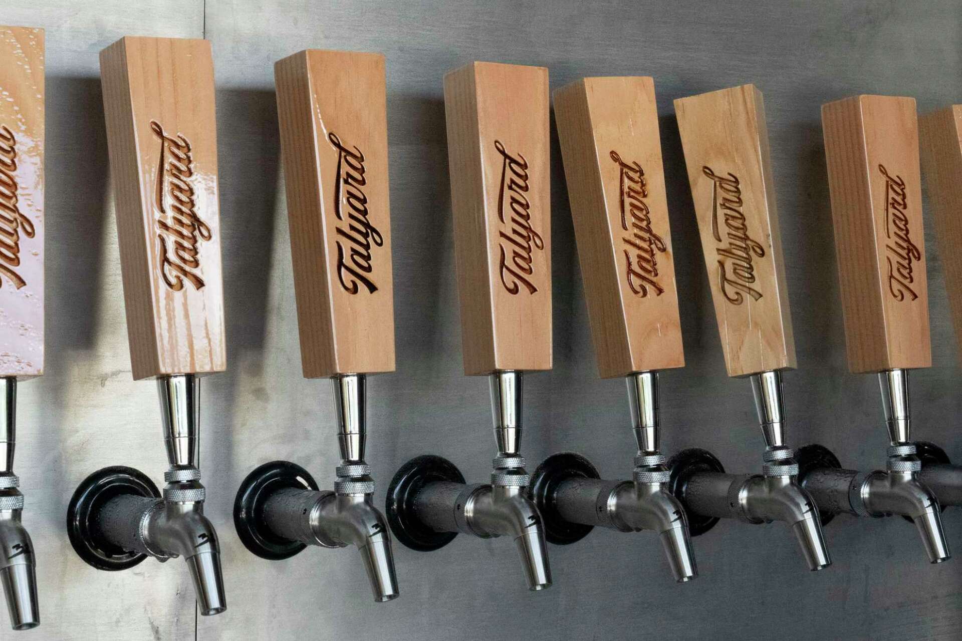 New Talyard Brewing in Sugar Land has beer garden with live music