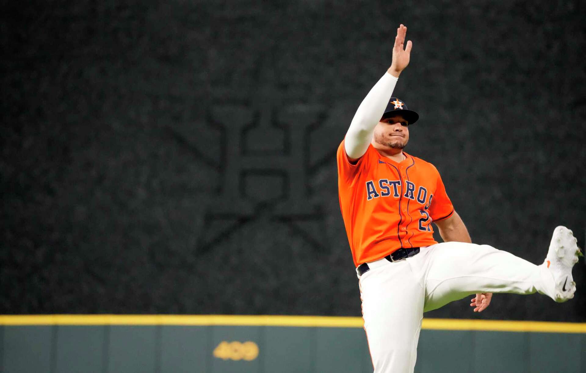 Houston Astros: Minute Maid Park's batter's eye darkened