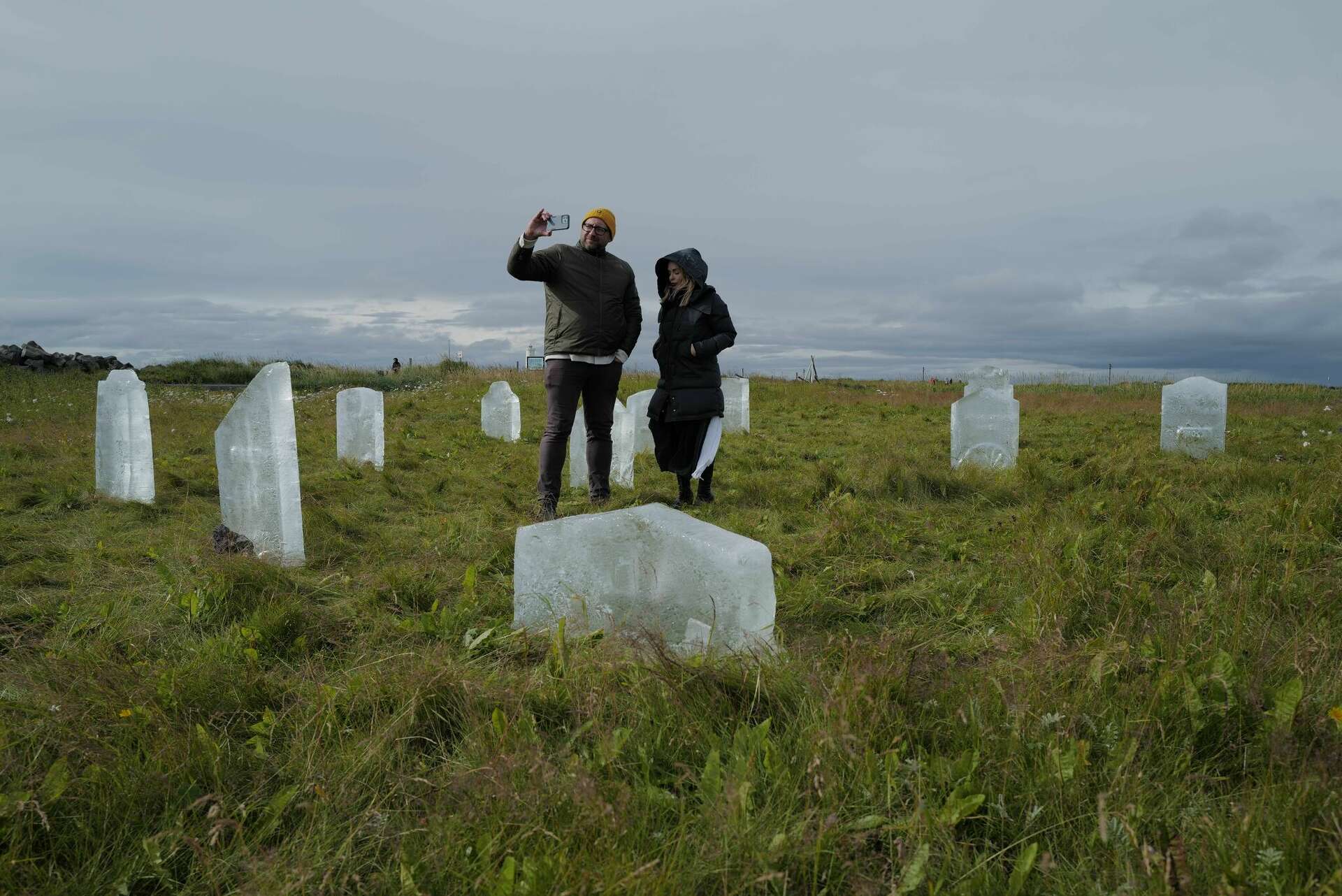 Glacier graveyard brings an American climate eulogy to Iceland