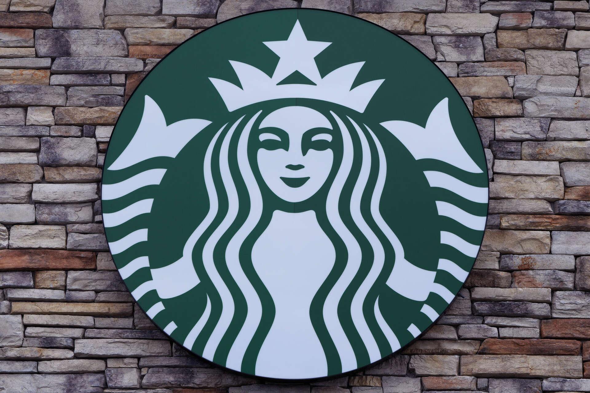 2 CT Starbucks locations to shut down amid nationwide closures