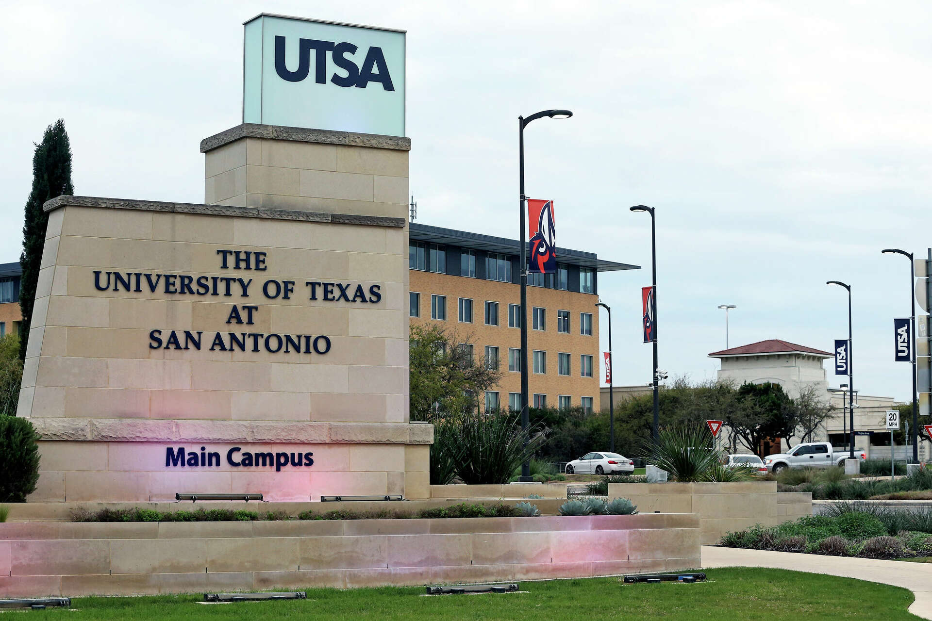 UTSA student dies at campus parking garage, 'likely by suicide'