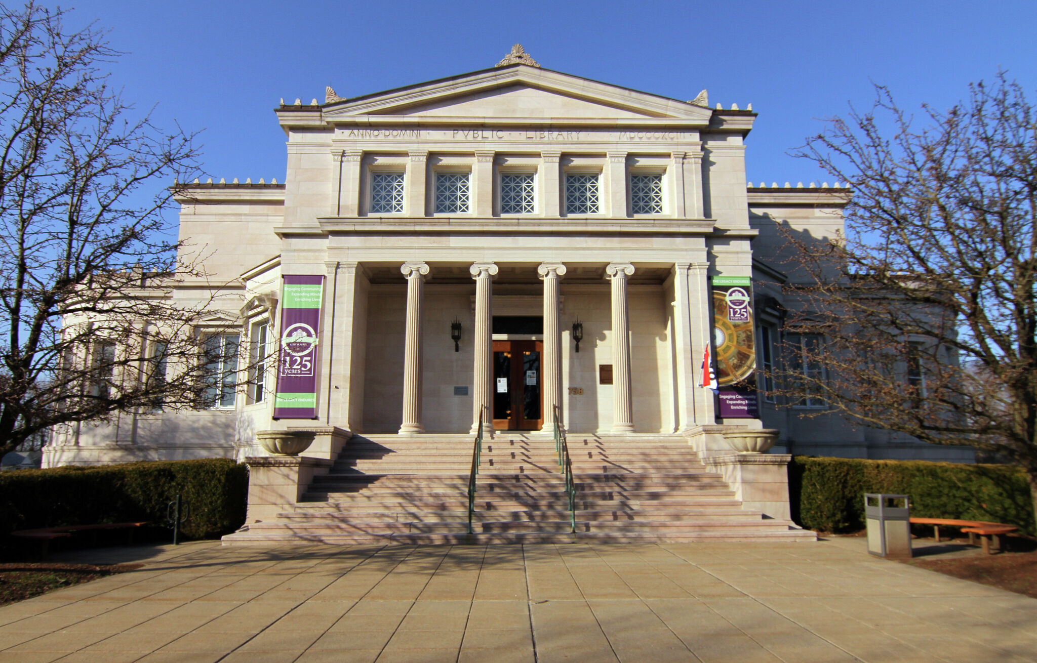Bomb threat at Branford library prompts evacuation, police say