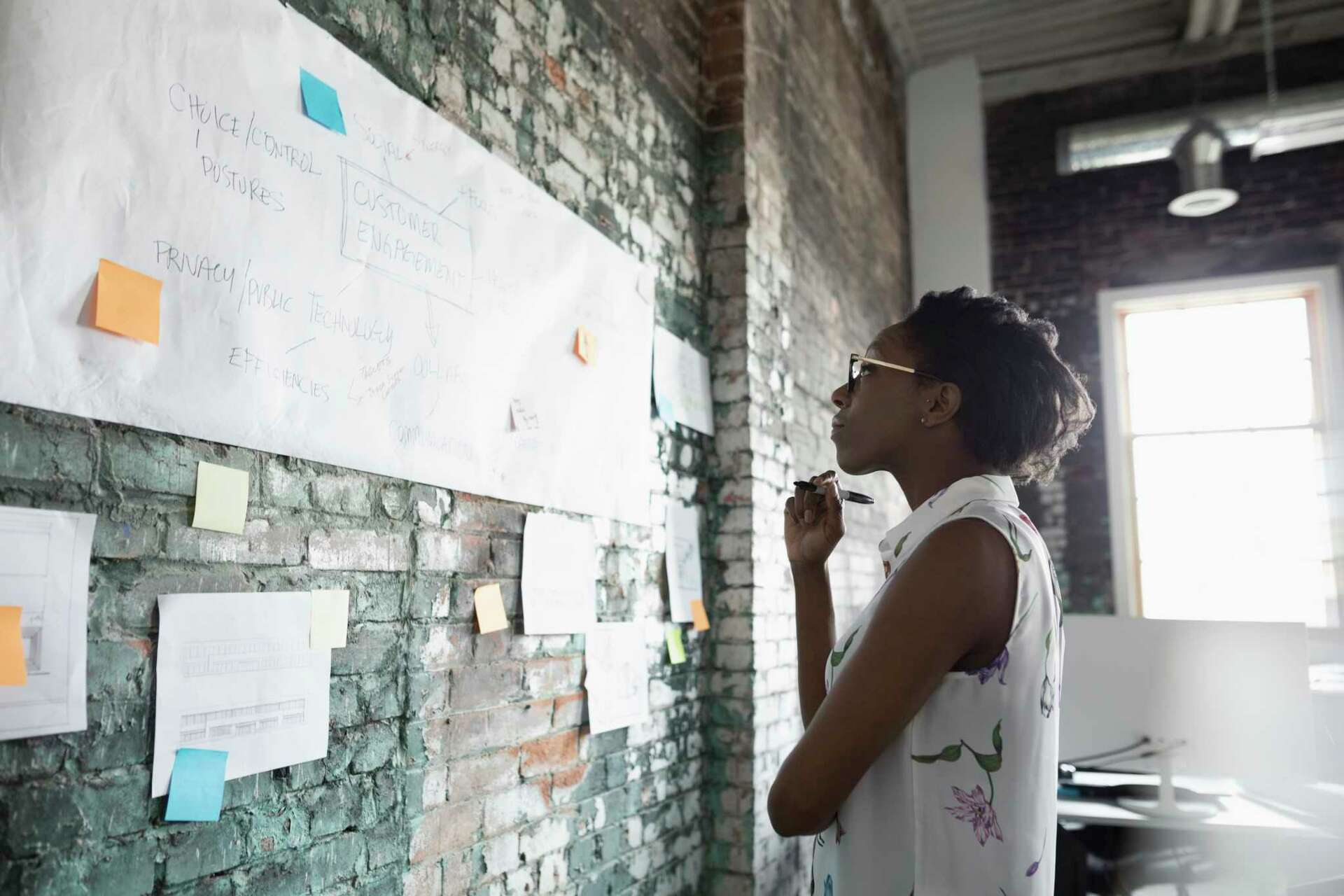 Difference Between a Proactive & a Reactive Business Strategy