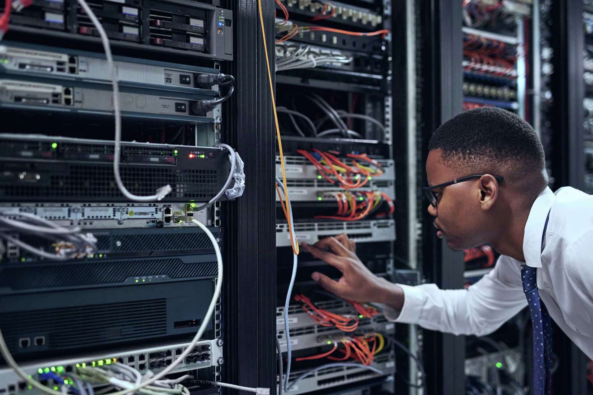 6 Required Components of a LAN