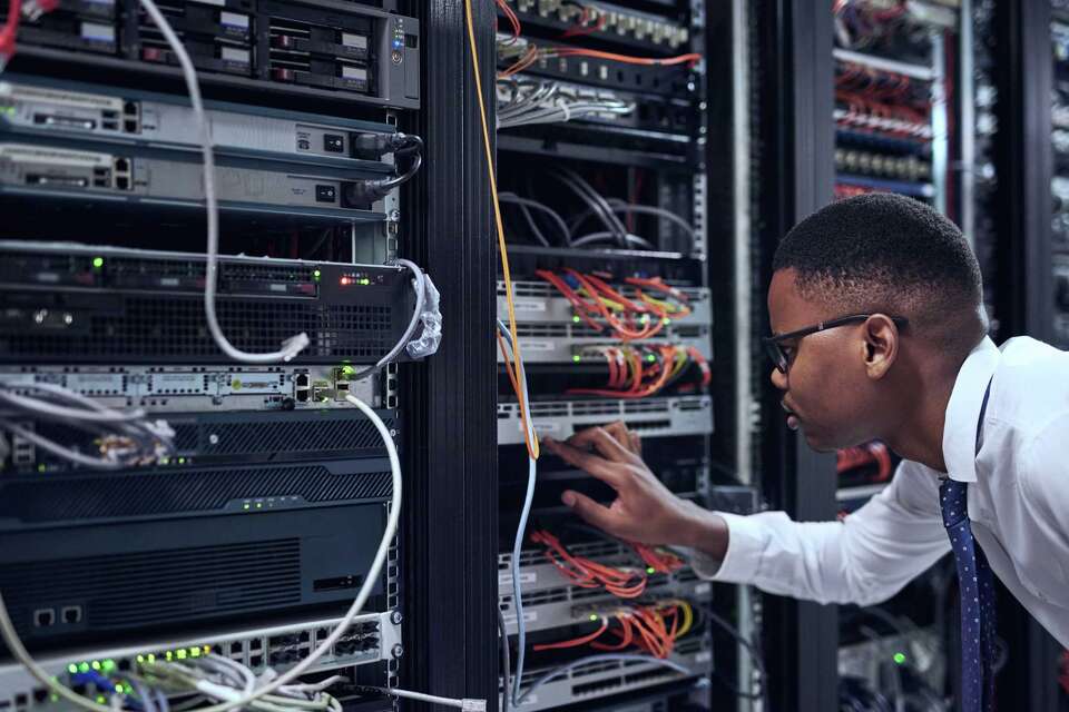 6 Required Components of a LAN