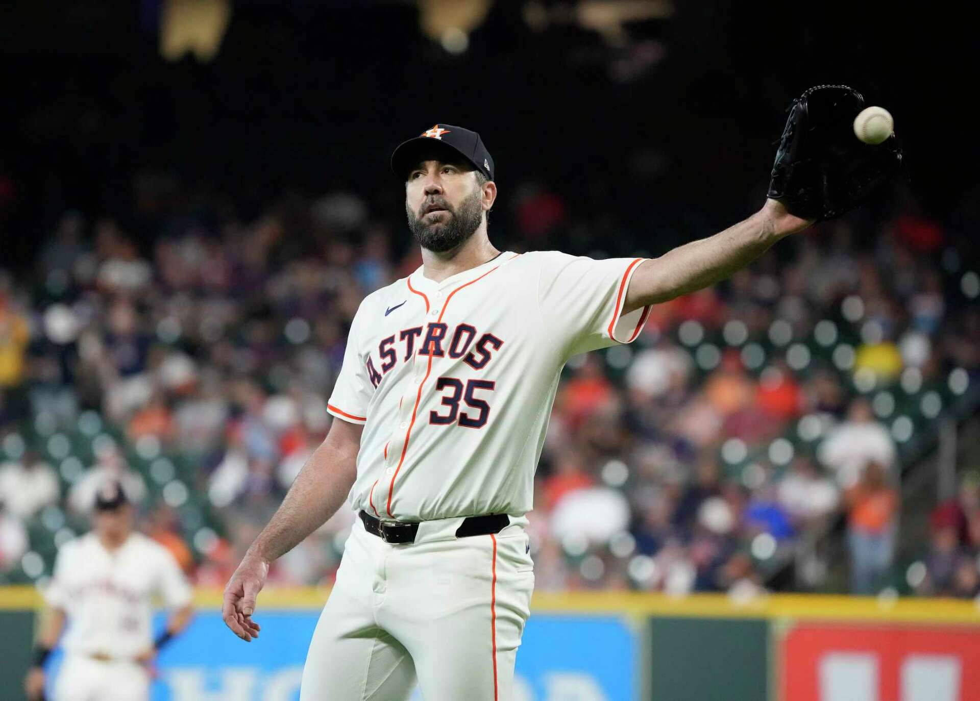 Justin Verlander returns to Houston Astros, pitches five innings