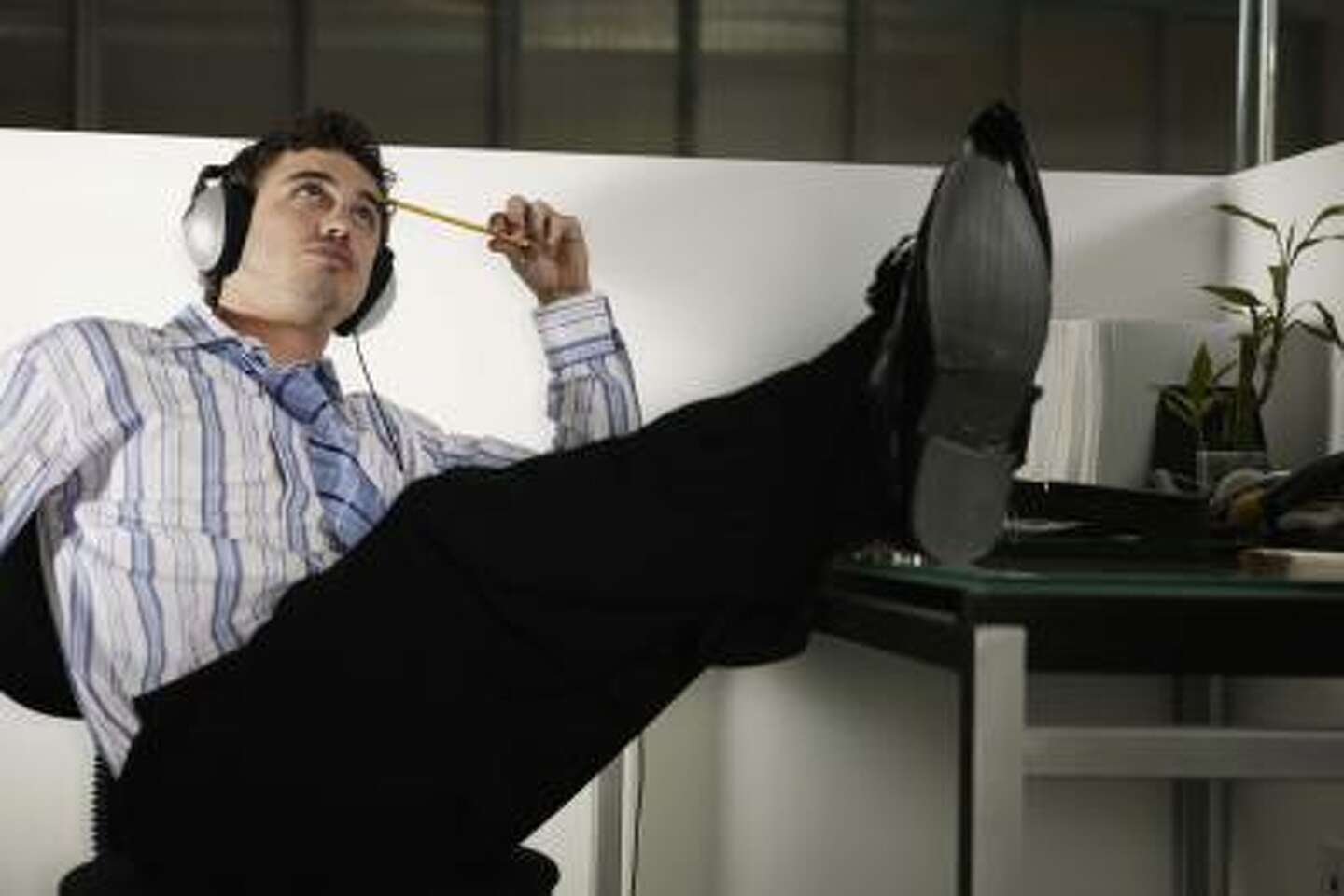 How to Deal With Bad Attitudes in the Workplace