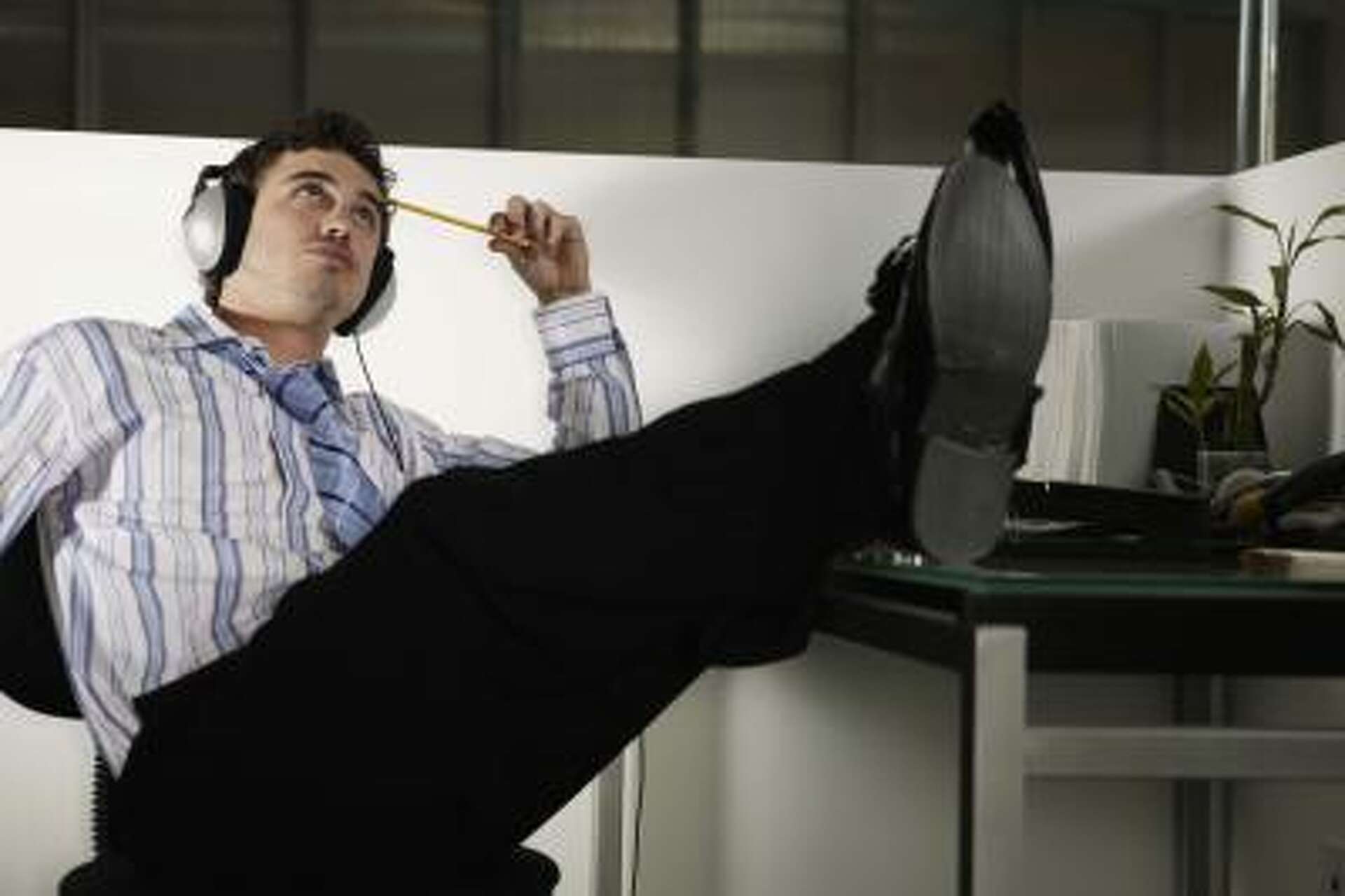 How to Deal With Bad Attitudes in the Workplace