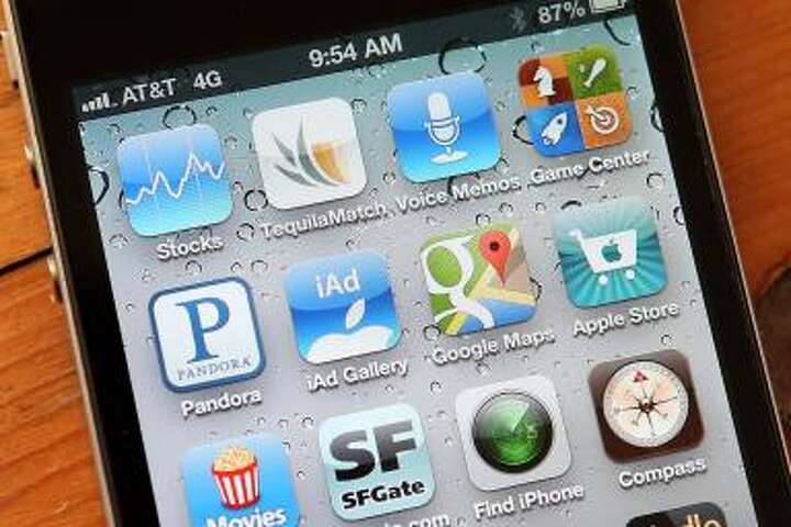 How to Update an Apple iPhone From a Computer