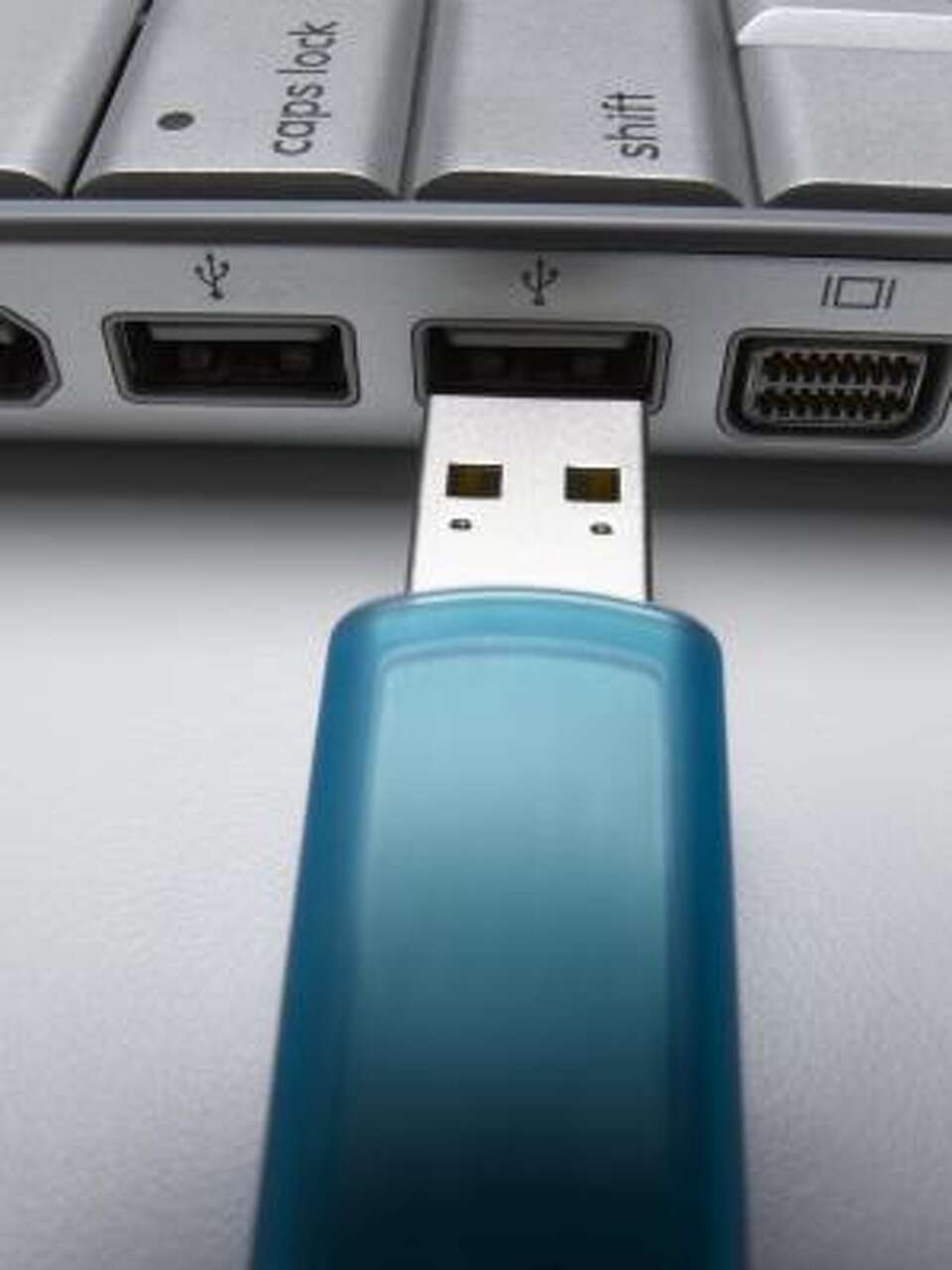How to Open a Flashdrive on a Mac