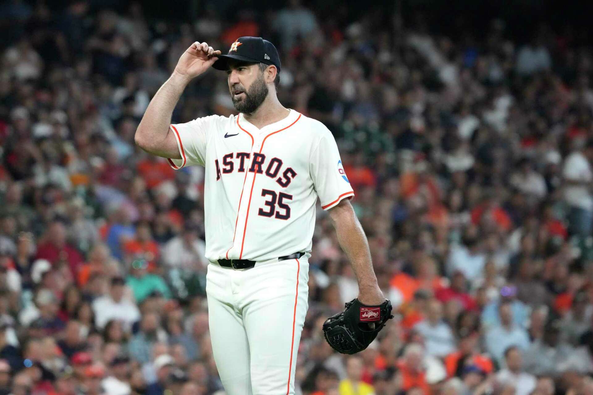 Astros' Justin Verlander tells ESPN he has sights set on milestones
