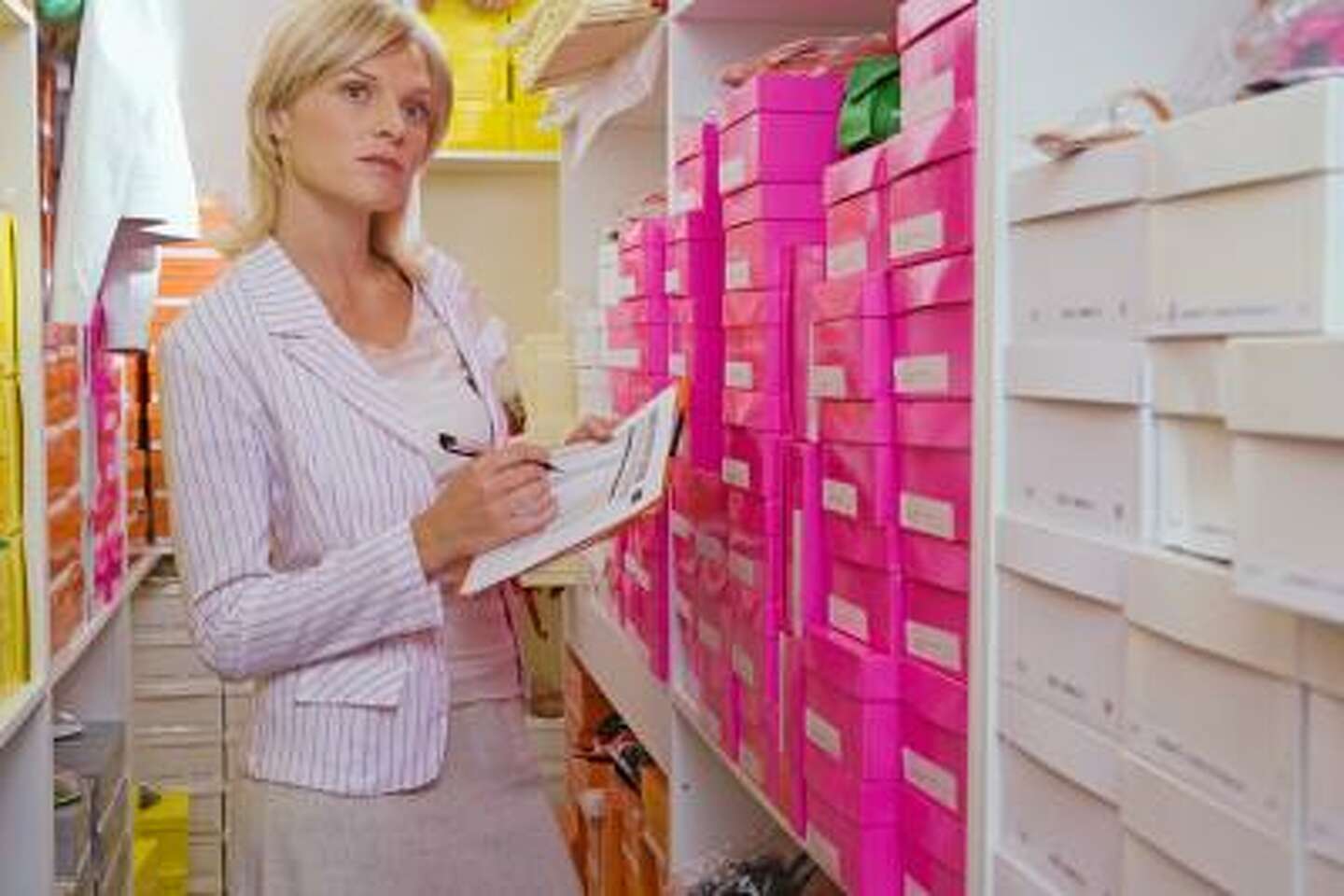 How to Account for the Value of Finished Goods Inventory