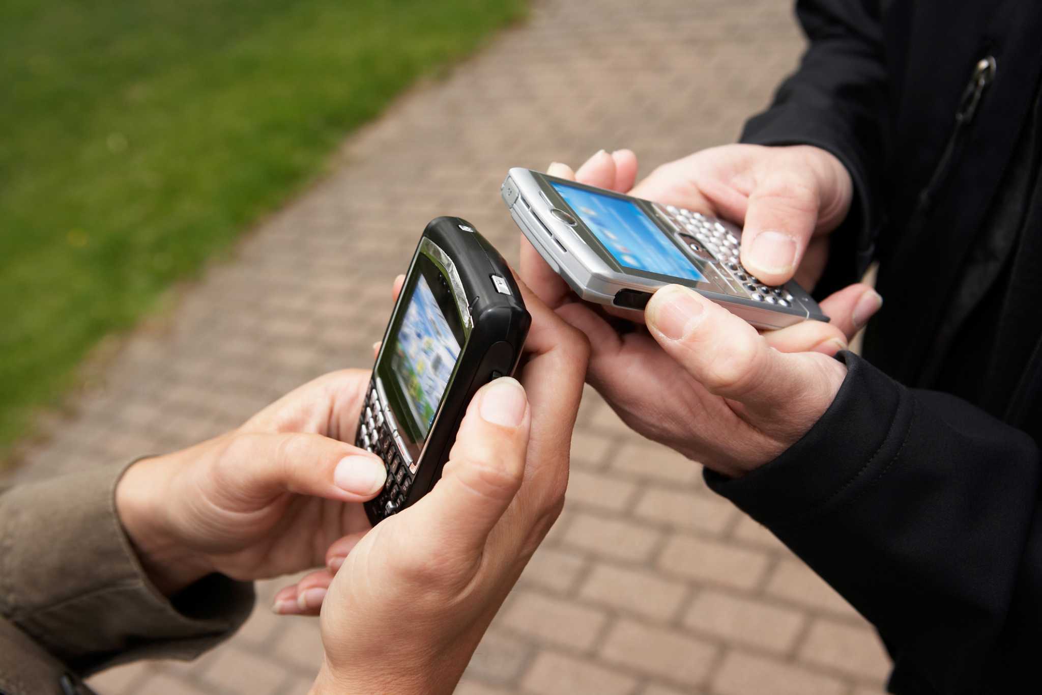 How to Unlink Twitter & Facebook Status