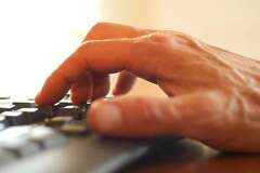 How to Activate Shortcut Keys on a HP Keyboard