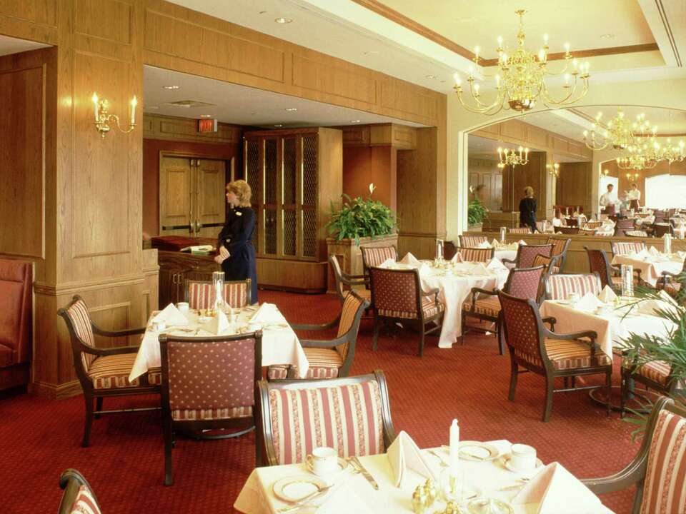 How to Determine Restaurant Seating Capacity