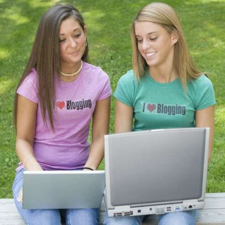 How to Make a Blog Button for Blogger