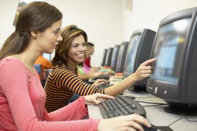 How to Add a Hyperlink to a Static Picture on a Facebook Landing Page