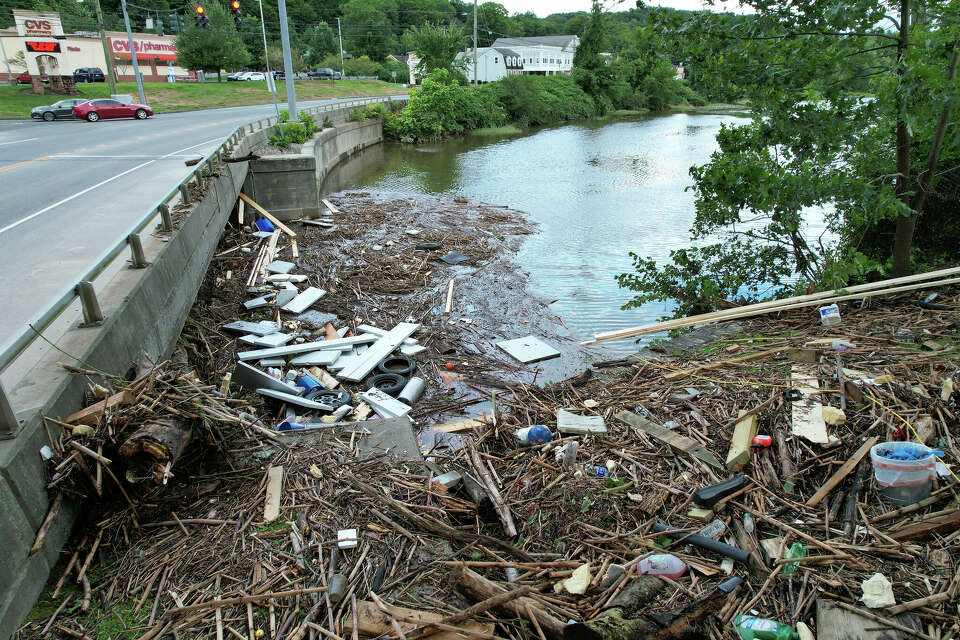 Oxford woman who died in floods 'would always come and help'