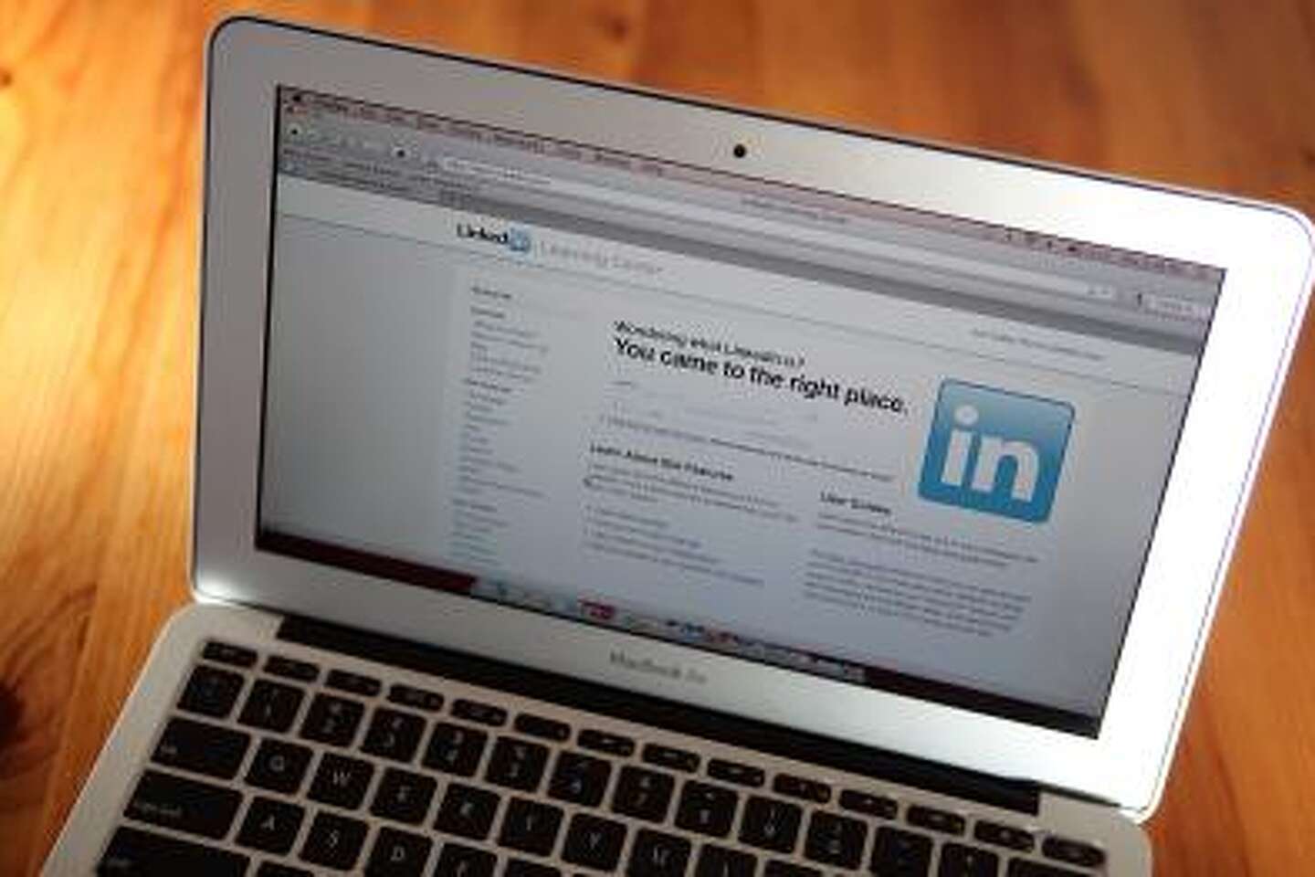 How to Rearrange Recommendations in LinkedIn