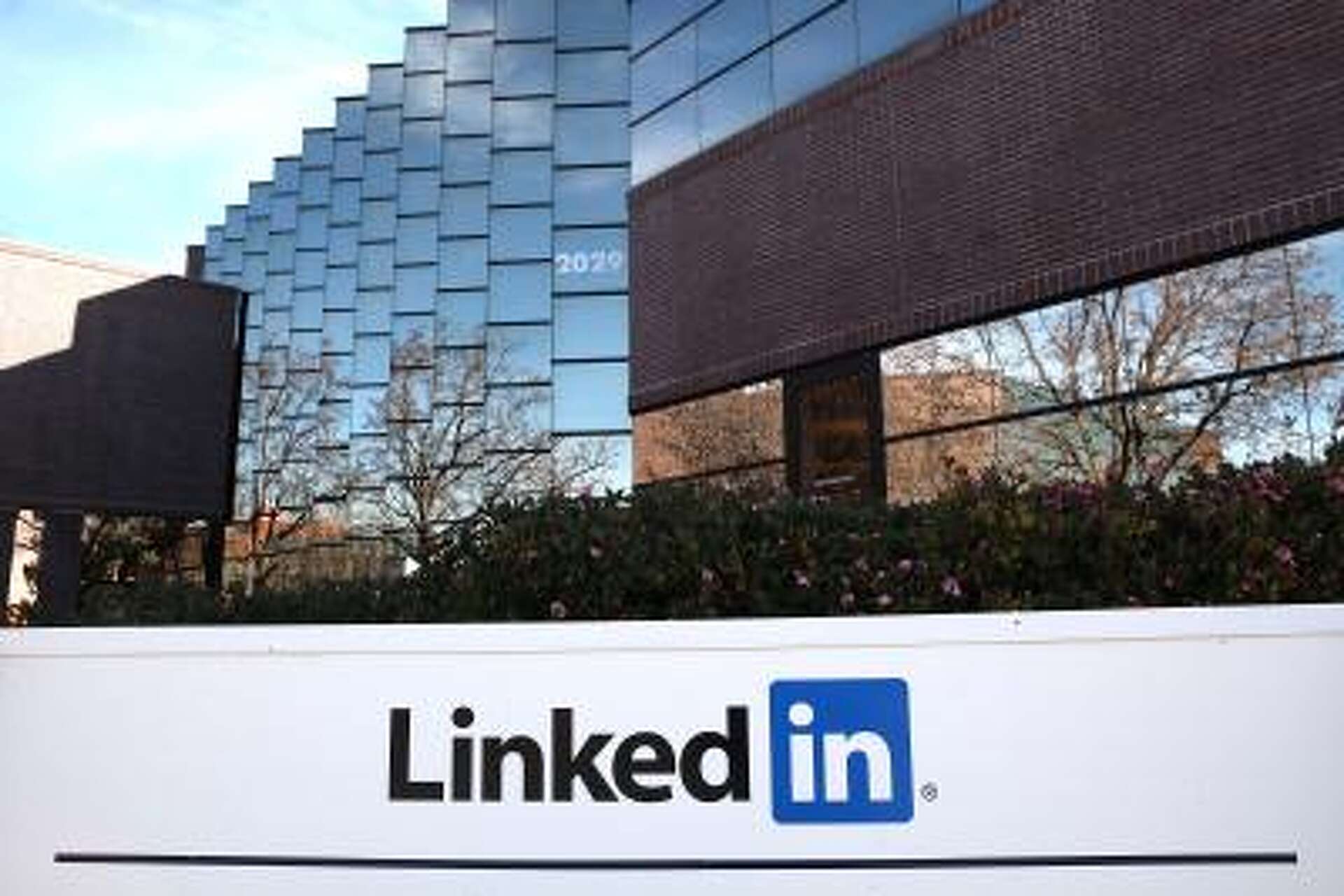 How to Add a Note to a LinkedIn Invitation
