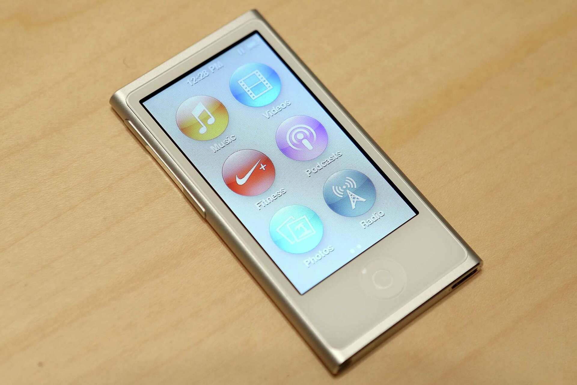 How to Add Movies to an iPod Without Syncing