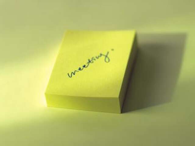 How to Attach a Sticky Note to an Outlook Email