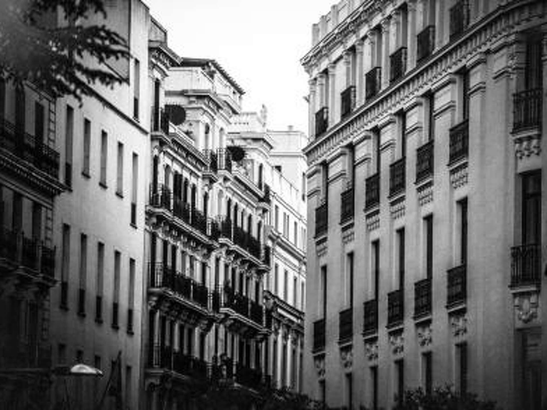 How to Overlap Images Together to Make One in Gimp