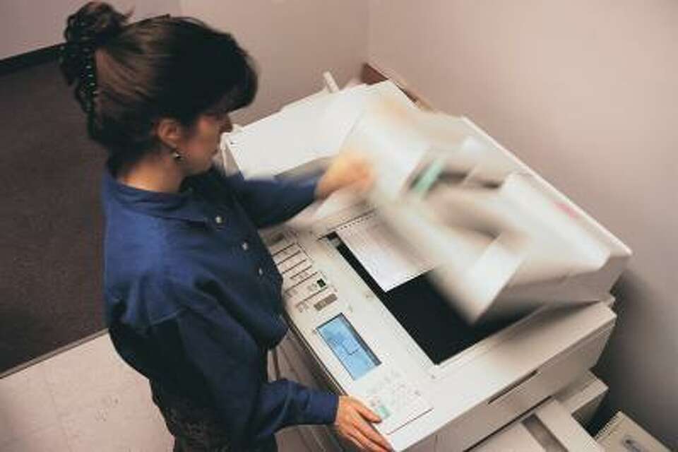 How to Enlarge Images on a Copier