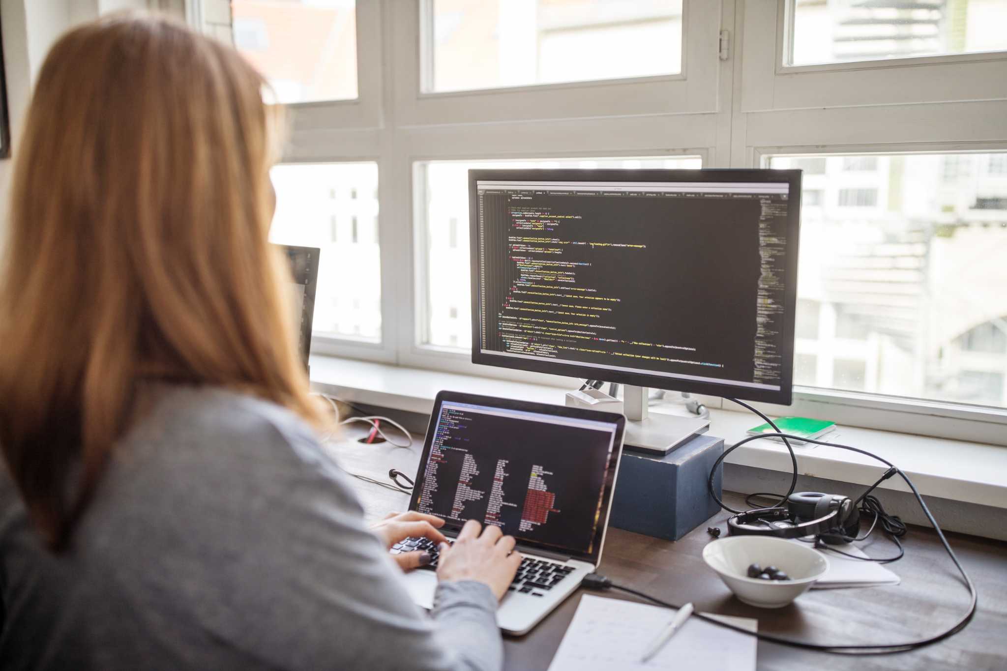 The Advantages of Being Computer Literate in the Workforce