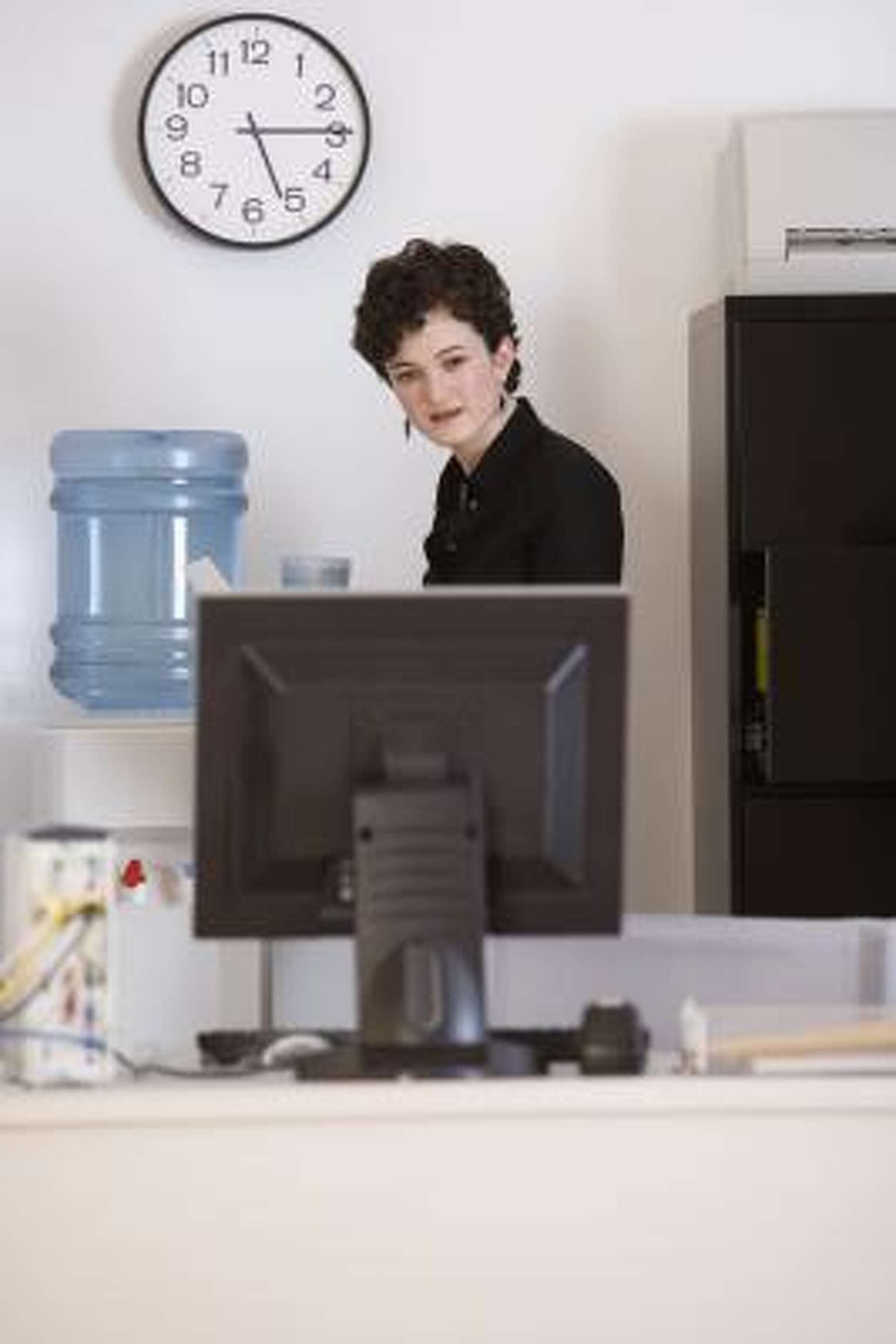 Advantages & Disadvantages of Mandatory Overtime