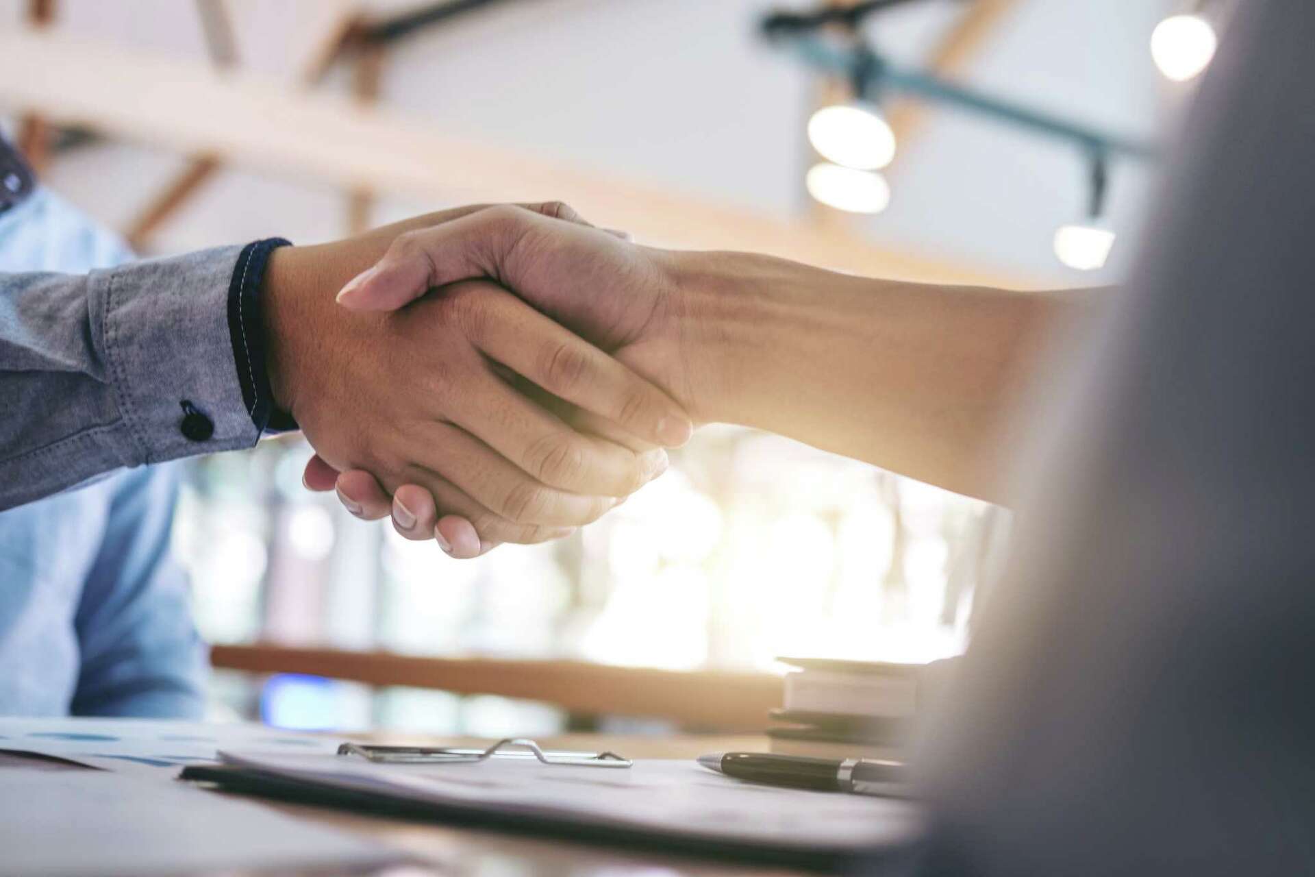 Advantages and Disadvantages of Stakeholders