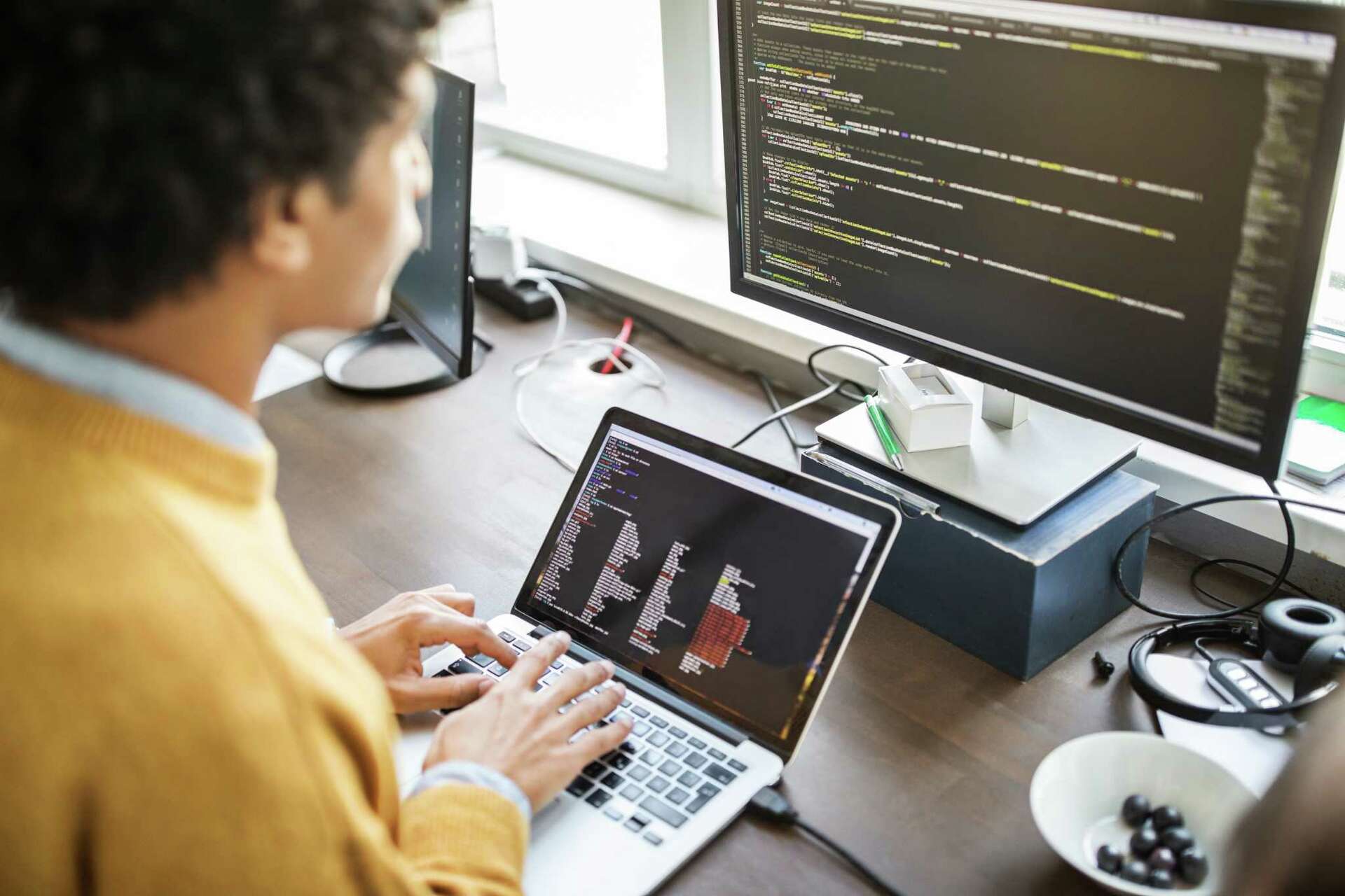 Advantages and Disadvantages of Technology Advances