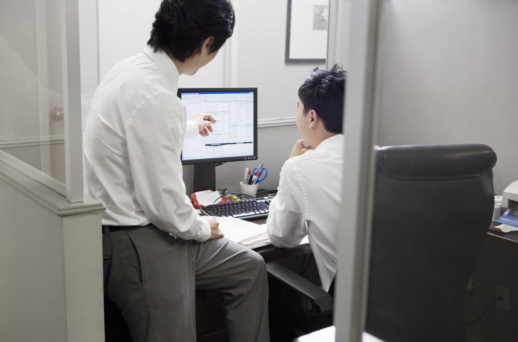 How to Make the Print Larger on a Computer Screen