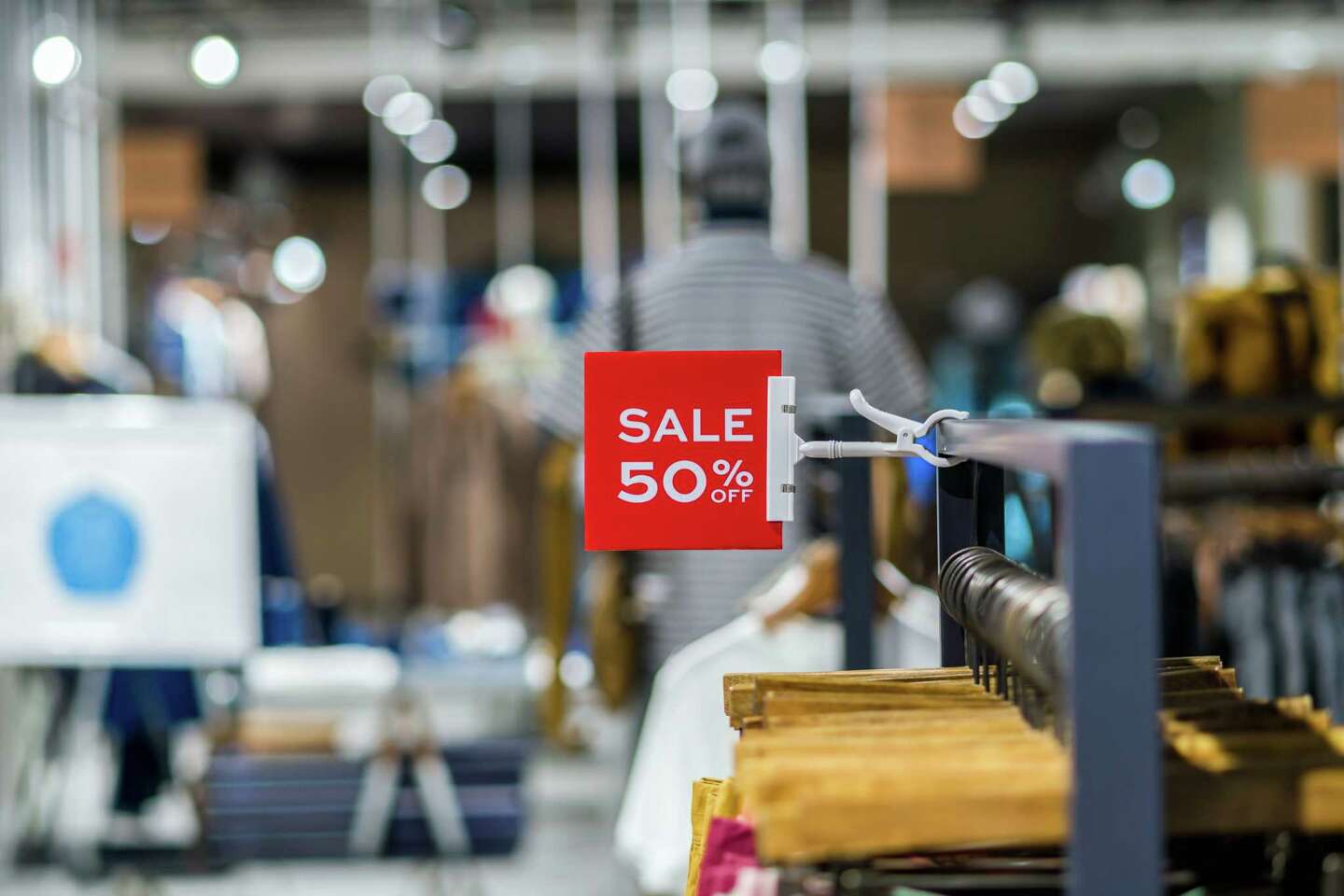 The Advantages of Offering Discounts at Your Business