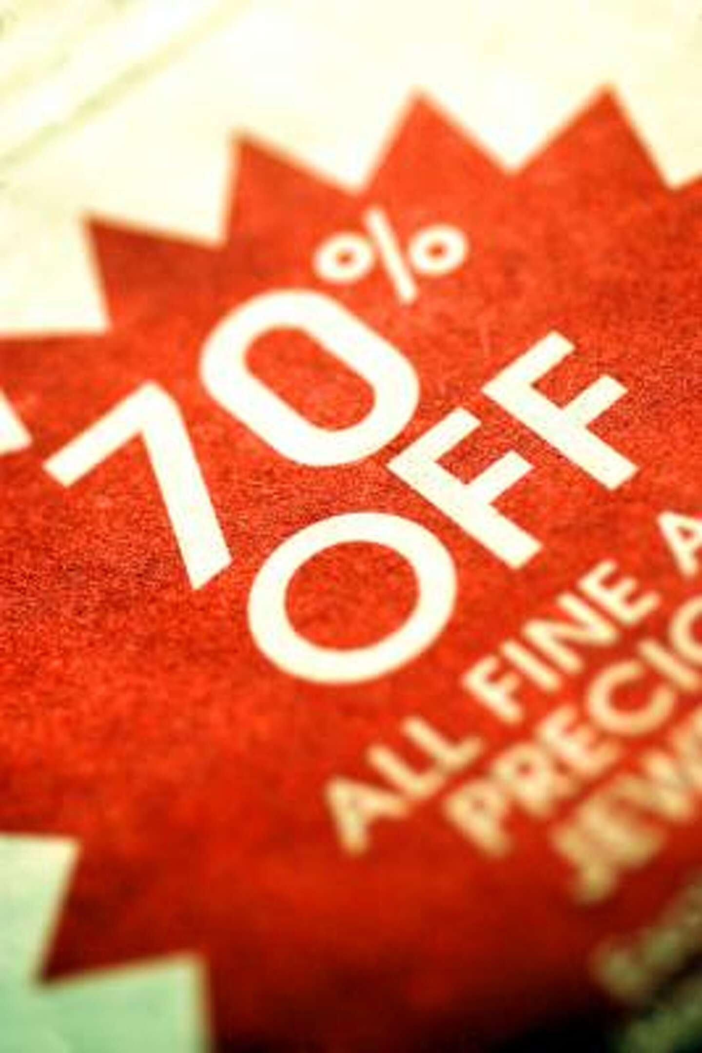 Differences Between Advertising & Promotional Expenses