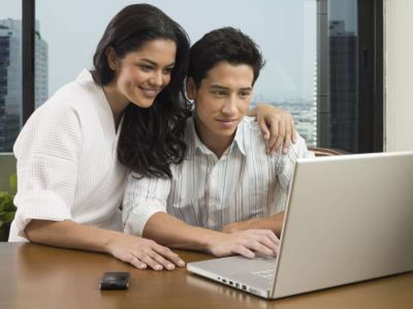 How Do Air Cards Work for an Internet Connection?