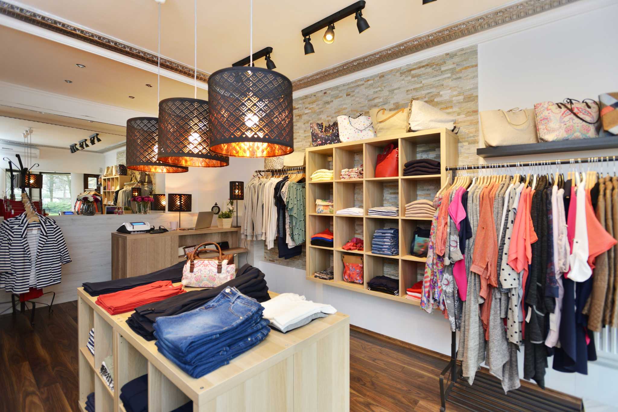 Analysis of the Retail Apparel Industry