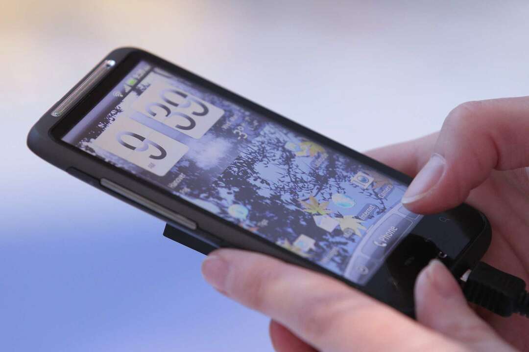 How to Arrange Screens on Android Phones