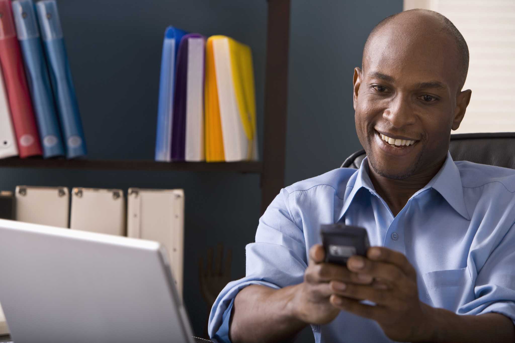 How to Open a Hyperlink in an SMS Message