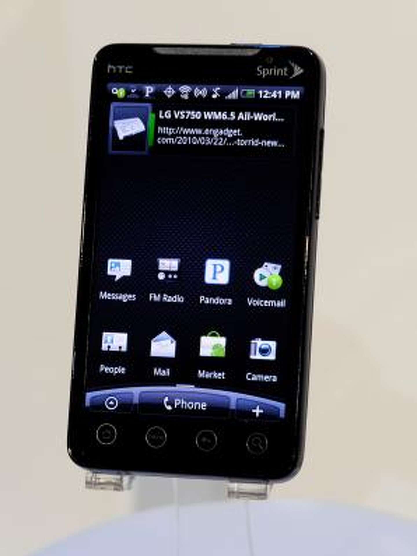 How to Attach Photos to an Email for Use in an Android Operating System