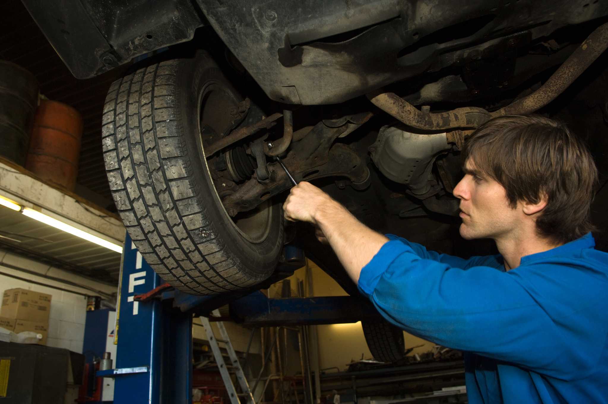 Do Auto Repair Shops Charge Tax on Labor?