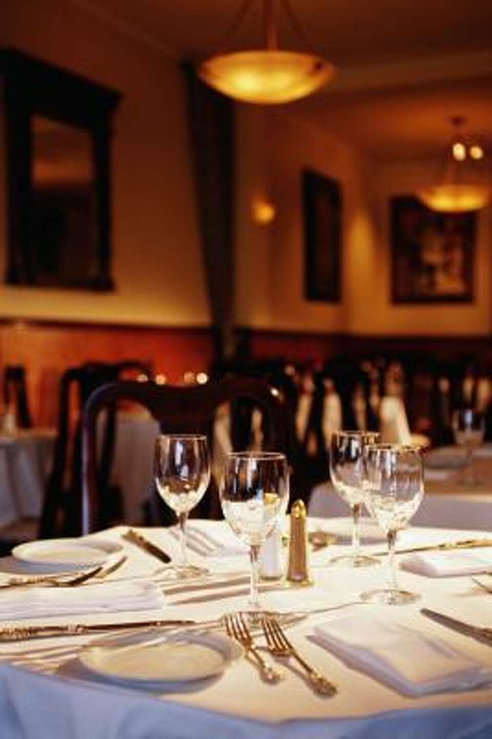 How to Calculate the Sales in a Restaurant and Customer Turnover