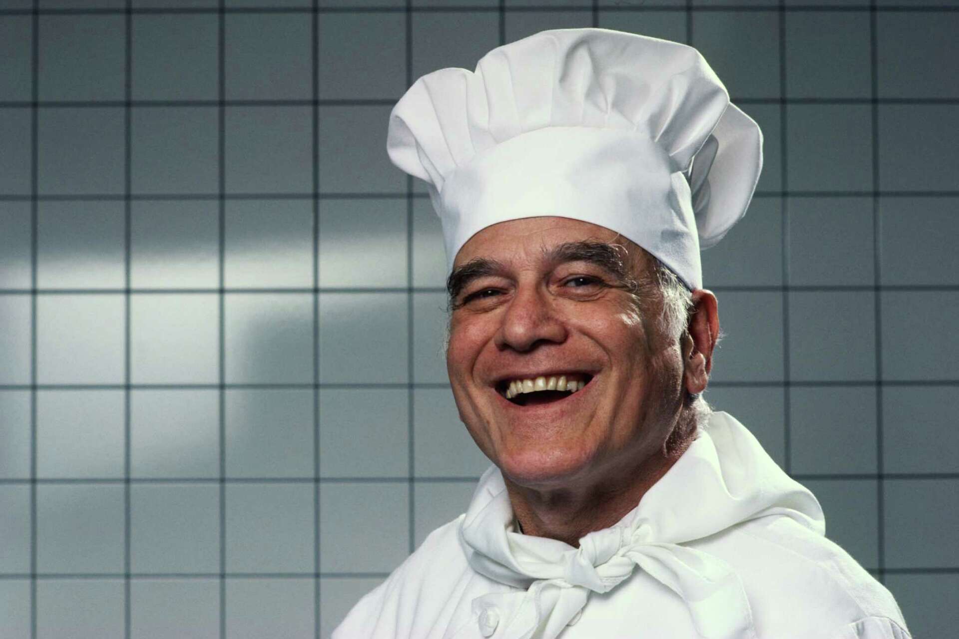 What Is the Average Wage for a Chef Working at a Restaurant?