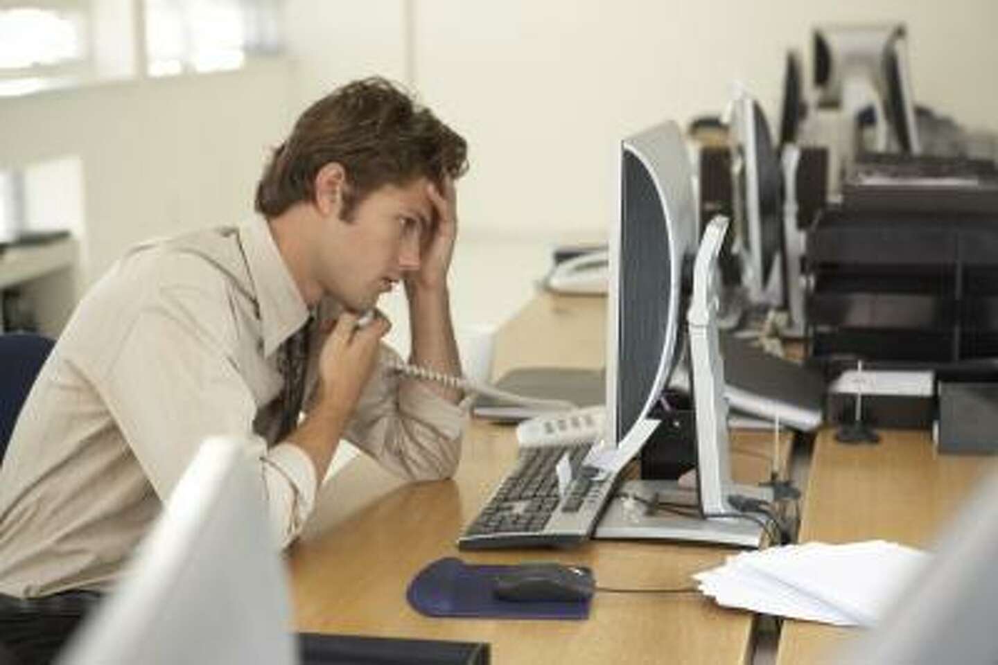 How to Make Fonts & Icons in Outlook Smaller