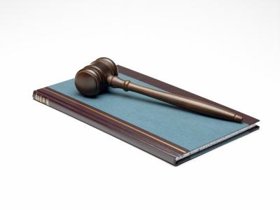 Difference Between a Lien & Encumbrance