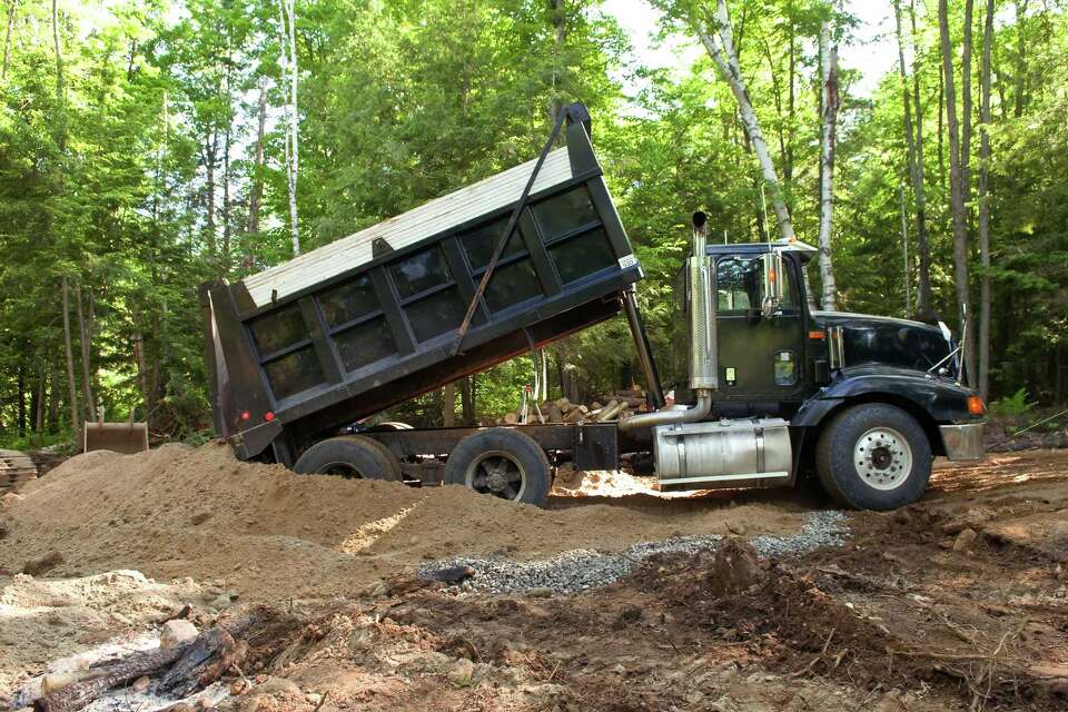 How to Become an Owner & Operater of a Dumptruck
