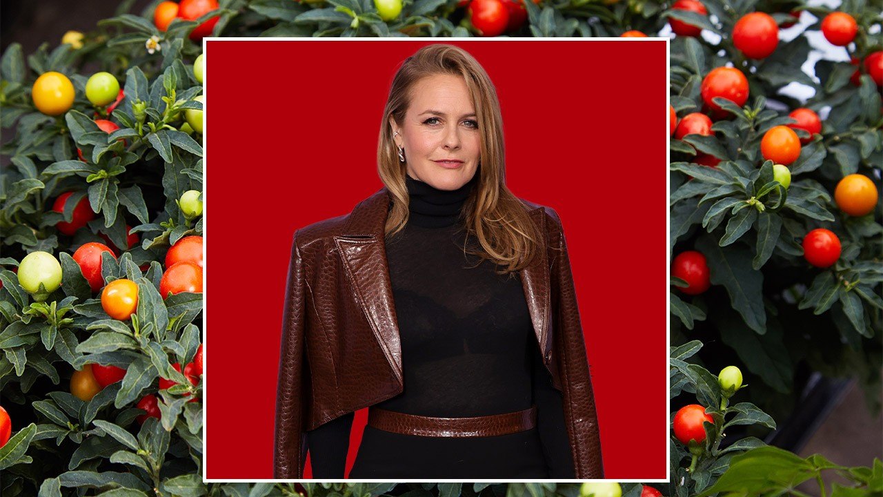 'Clueless' Star Alicia Silverstone Accidentally Ate a Poisonous Berry ...