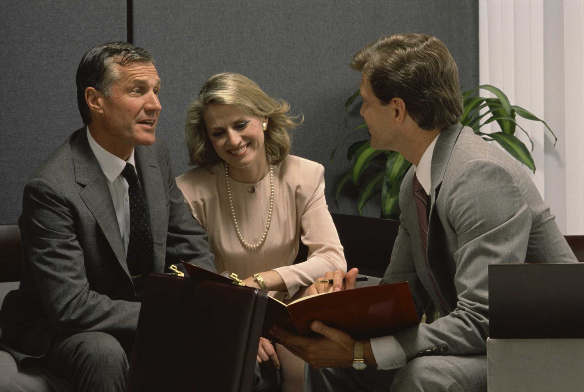 How to Begin the Bookkeeping for an LLC Business